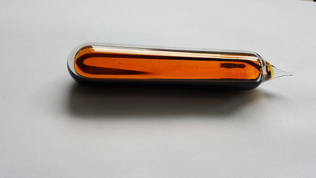 Brom, eines von zwei flüssigen Elementen